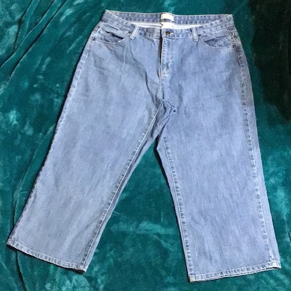 Christopher & Banks | Pants & Jumpsuits | Christopher Banks Capri Pants ...